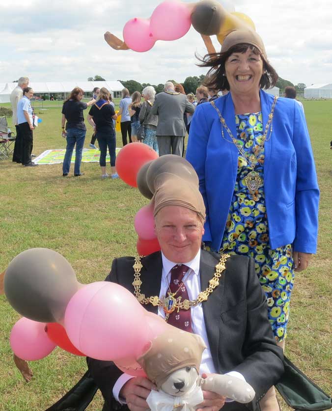 Mayor and Mayoress enter into the spirit of Girlguides FabFest ...