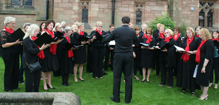 Prison Governor is special guest at Bawming the Thorn