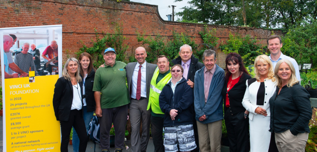 Vinci Construction donates £10k to Walton Lea Partnership