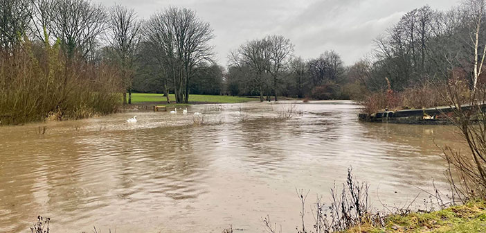Flood waters hit Orford and Sankey Valley Park - Warrington Worldwide