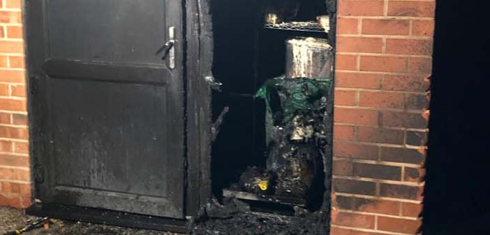 Restaurant evacuated as wheelie bin fire spreads to building ...