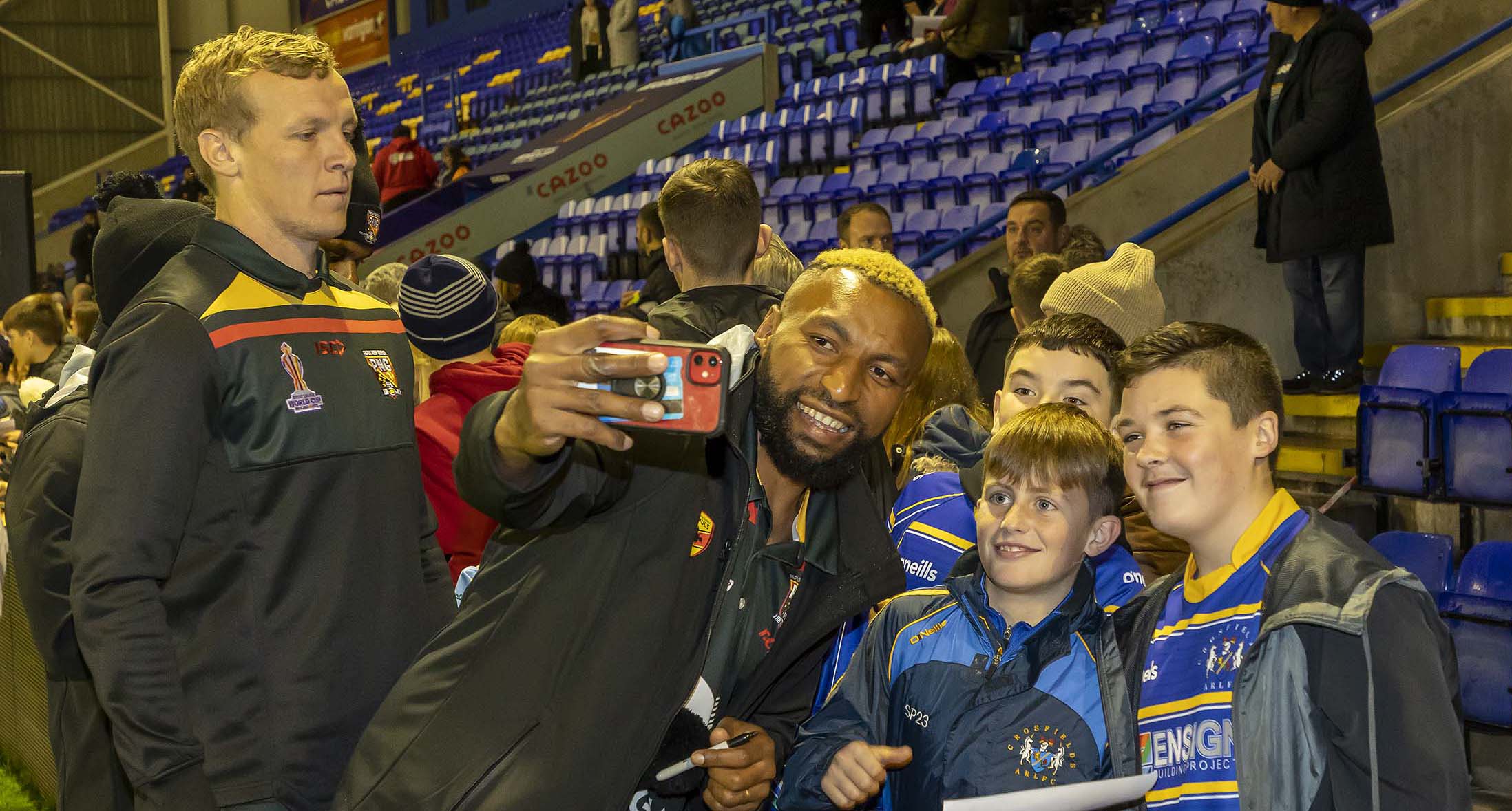 Papua New Guinea Rugby League World Cup team given warm Warrington welcome