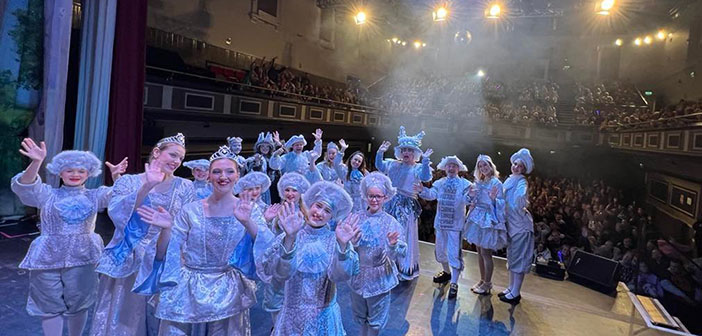 Chance to win famly tickets for Parr Hall Panto's final curtain call