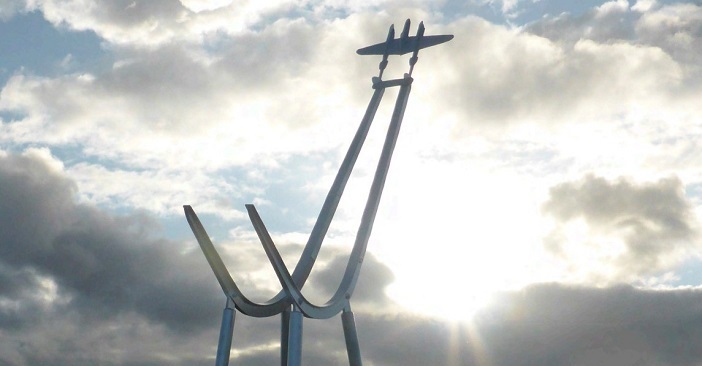 Go-ahead for erection of "Bolt of Lightning" sculpture - Warrington ...