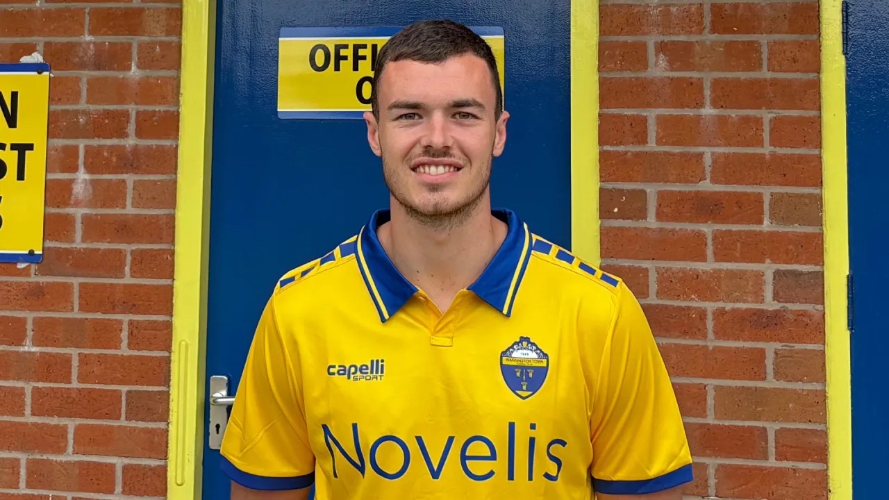 Ex-Wrexham defender becomes Warrington Town's first summer signing ...